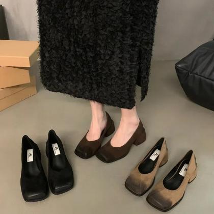 Vintage-inspired Chunky Heel Suede Block Shoes on Luulla