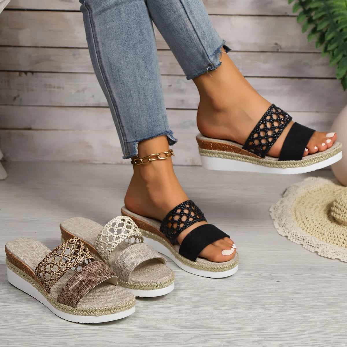 Woven Slip-on Wedge Sandals With Cushioned Soles on Luulla